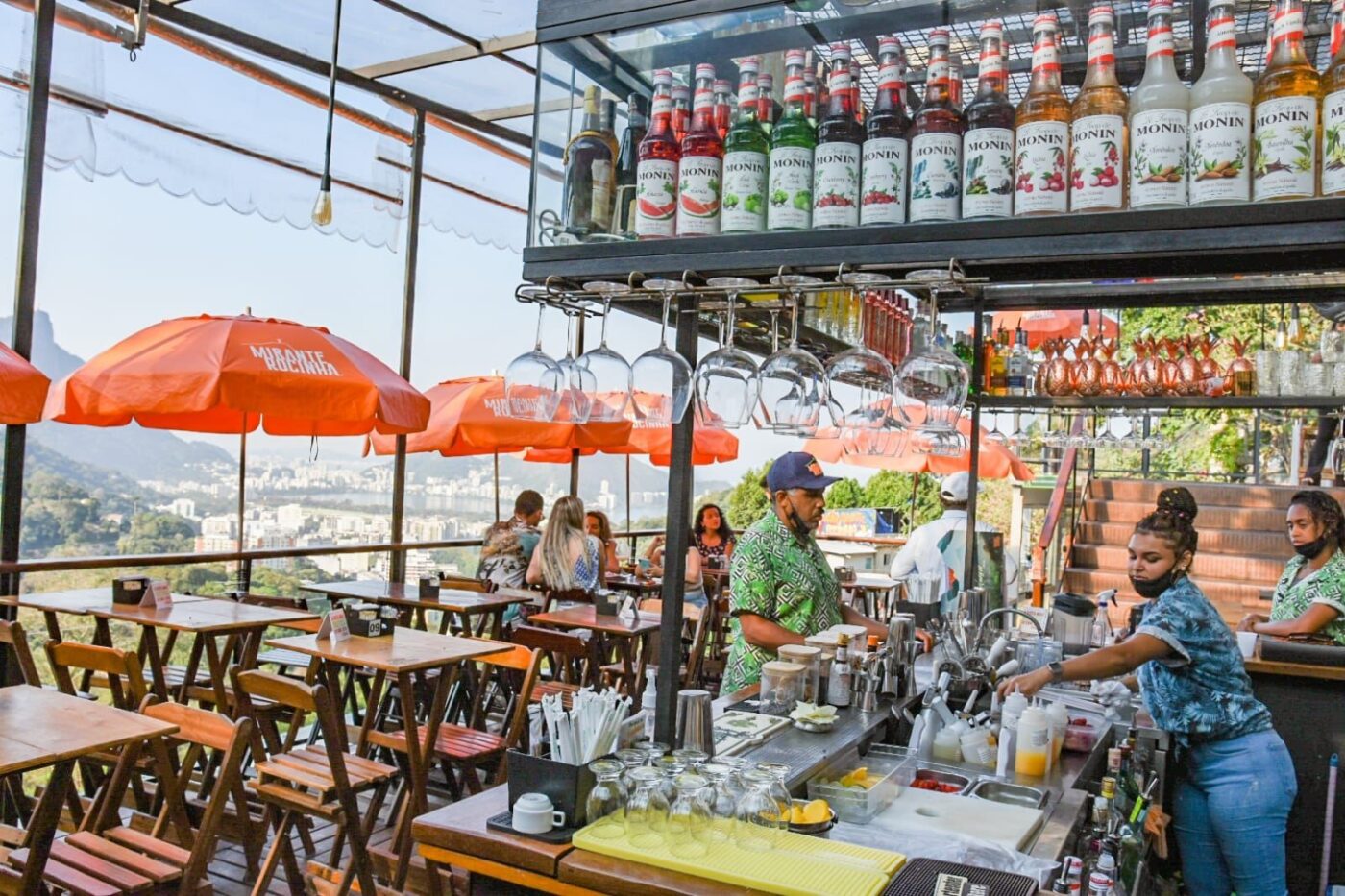 MIRANTE DA ROCINHA DESCE PARA A AREIA - Cobertura cultural no Rio de ...